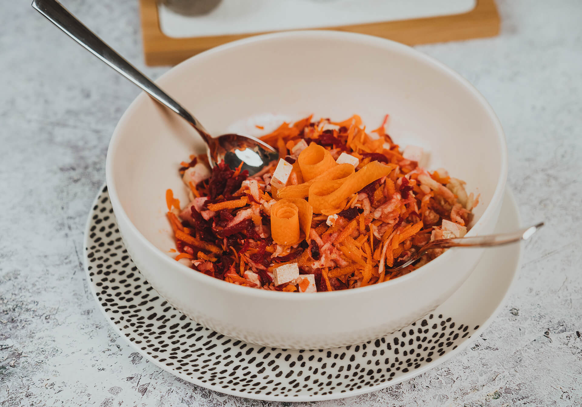 Hladna naribana solata s tofujem - Donat